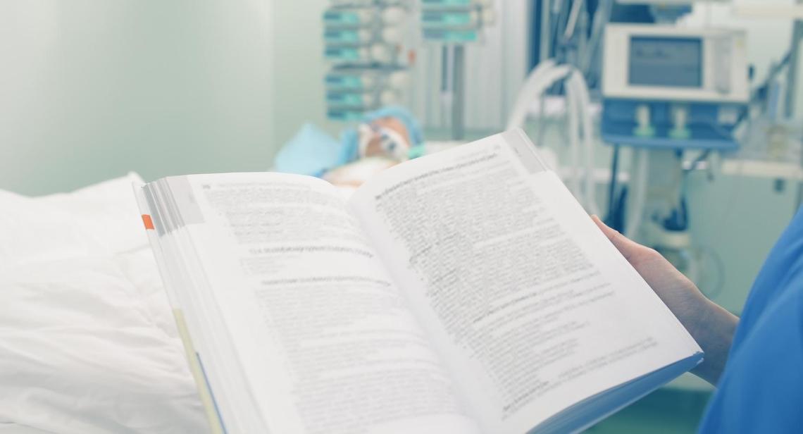 Nursing Students Translate COVID-19 Handbook into Spanish | School of ...